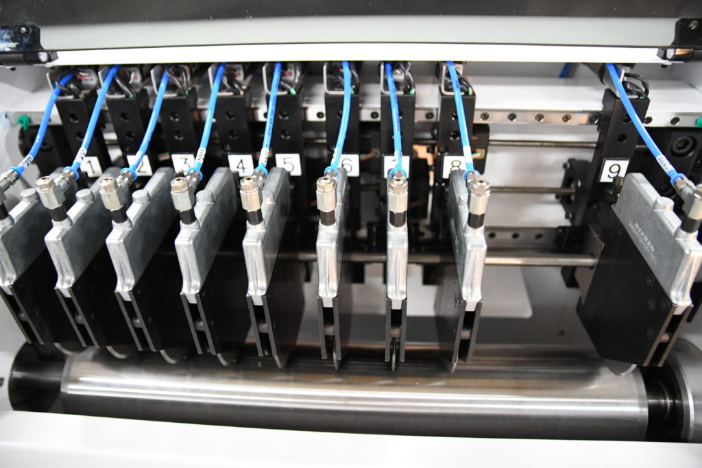 The Importance of a Quality Anvil Roll | DIENES USA